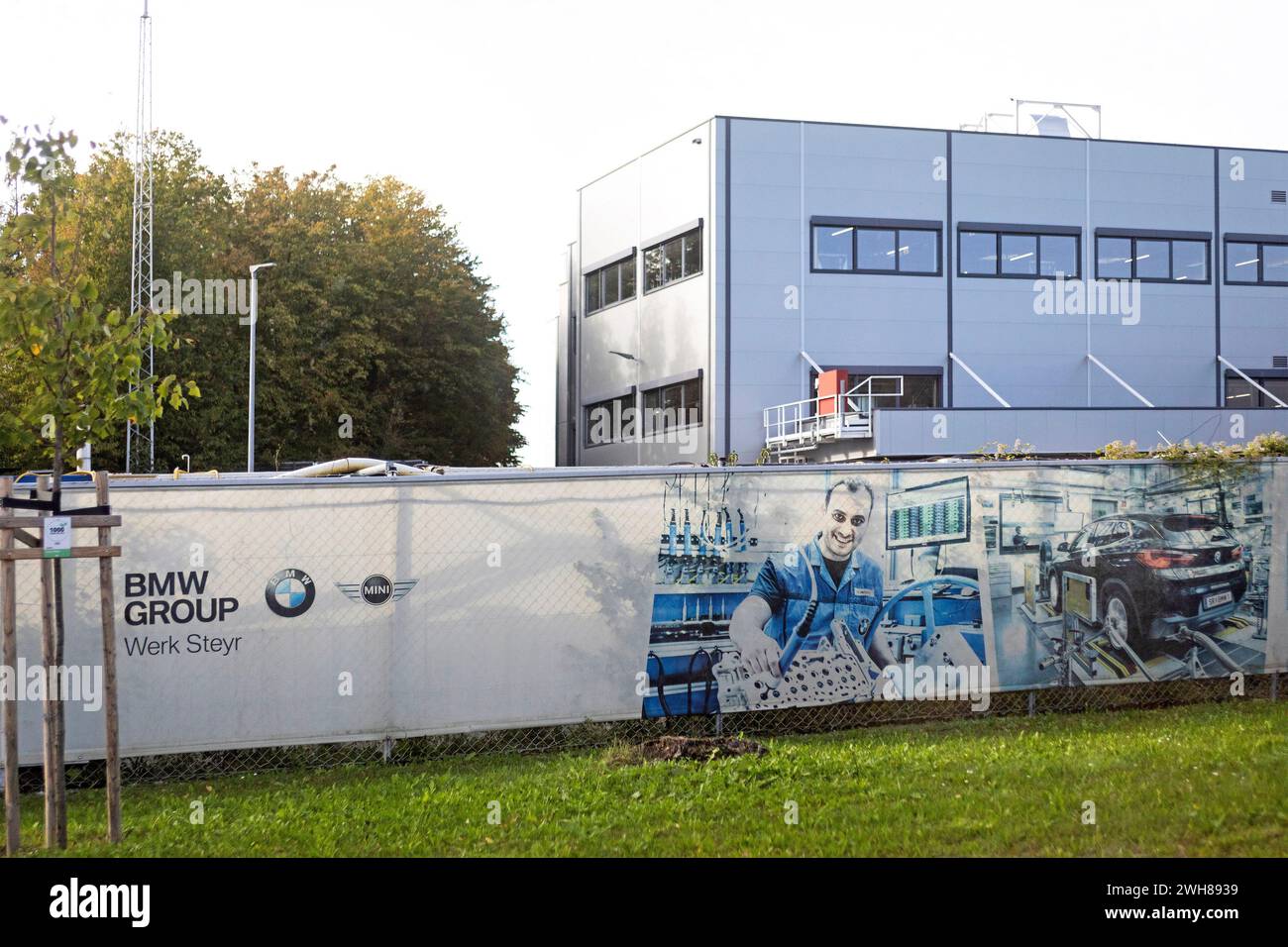 Bmw motorenwerk hi-res stock photography and images - Alamy