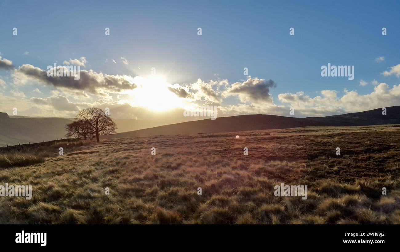 Grass rolling hi-res stock photography and images - Alamy