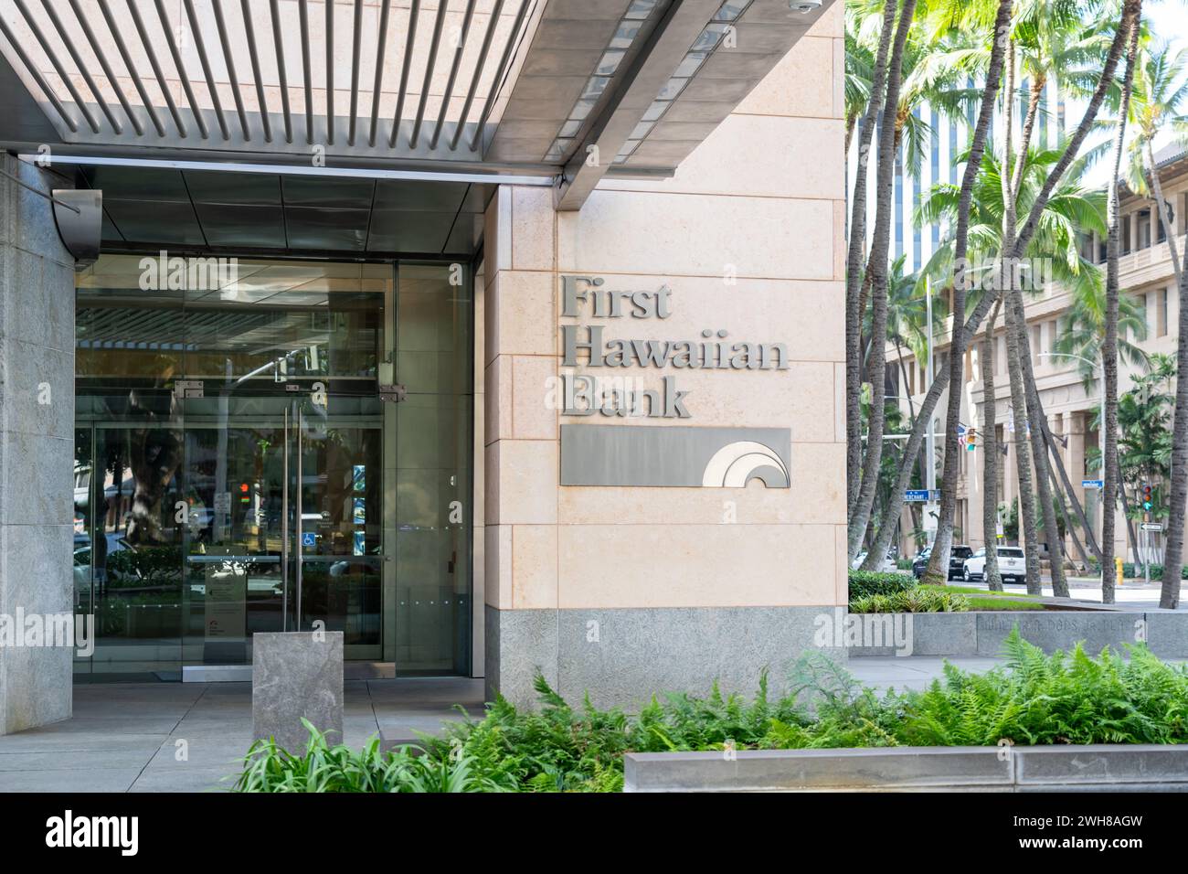 Hawaii bank hi-res stock photography and images - Alamy