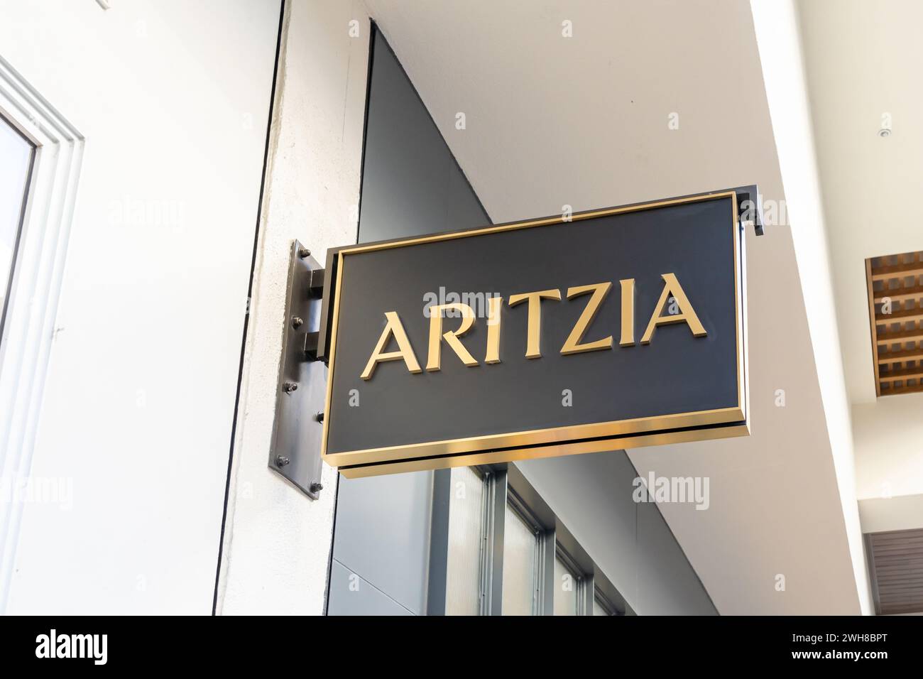Aritzia lp hi-res stock photography and images - Alamy