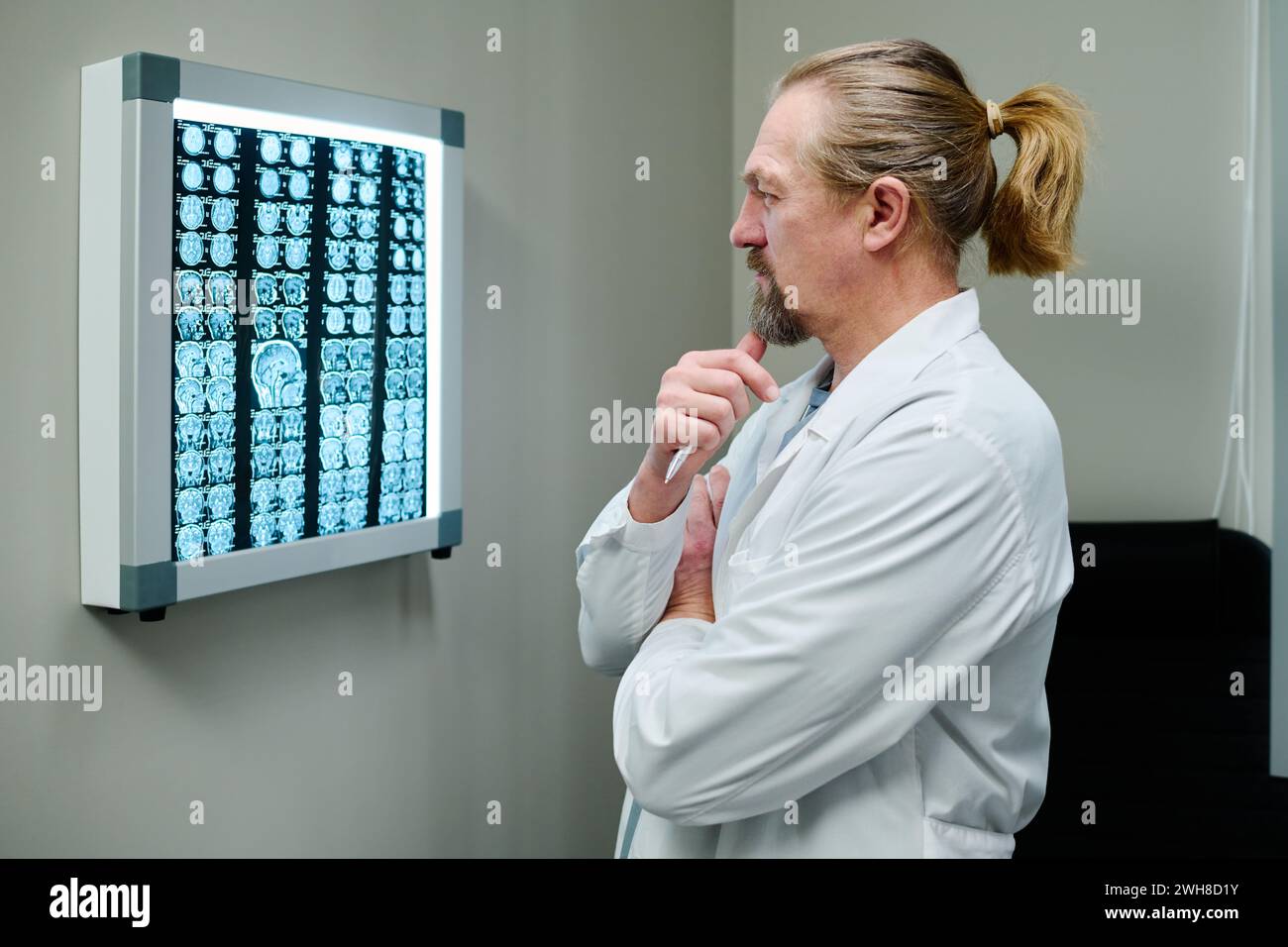 Brain front view man hi-res stock photography and images - Alamy