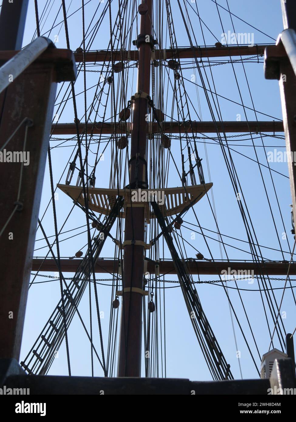 Looking up the mast & rigging of the Royal Research Ship Discovery on ...