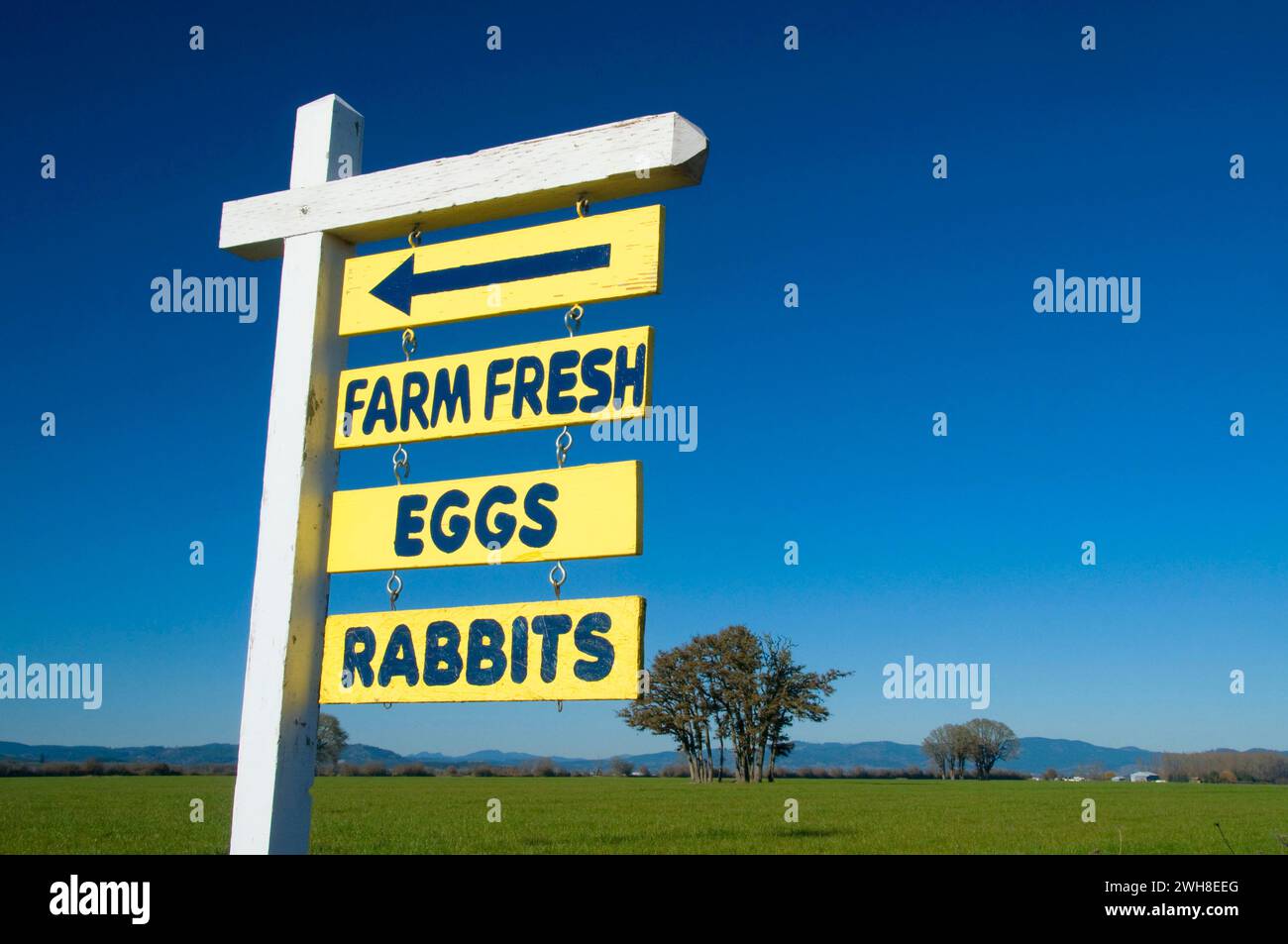 Farm sign, Benton County, Oregon Stock Photo - Alamy