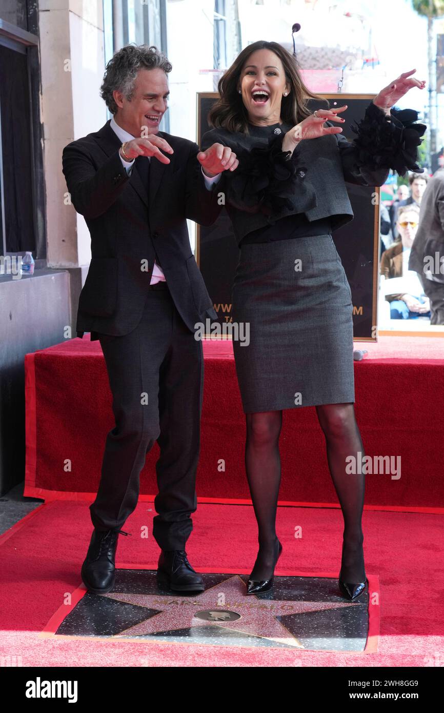 Mark Ruffalo, left, and Jennifer Garner attend a ceremony honoring ...