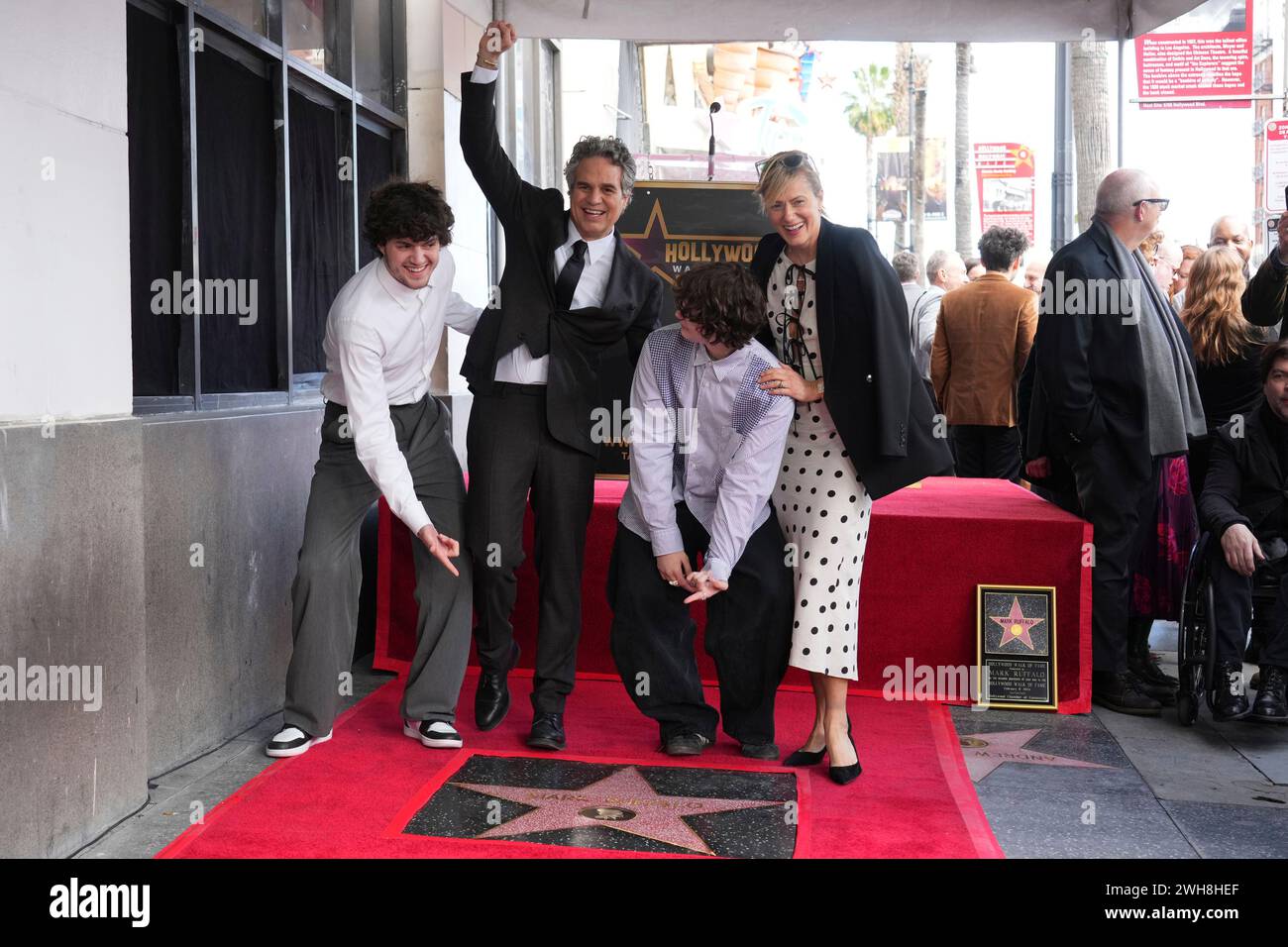 Keen Ruffalo, from left, Mark Ruffalo, Bella Ruffalo, and Sunrise ...