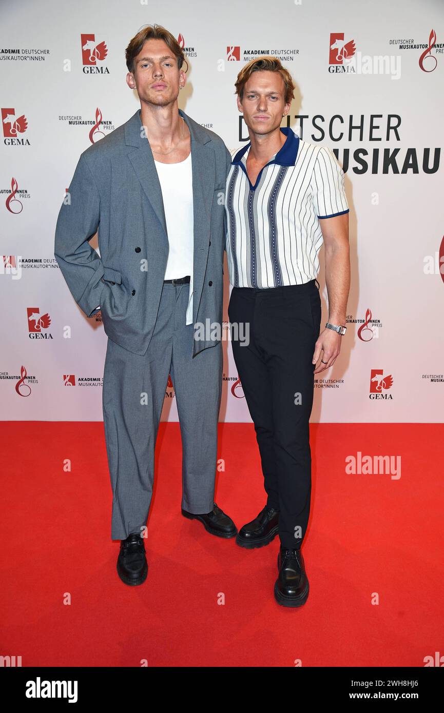 Fast Boy Lucas Hain, Felix Hain - DEUTSCHER MUSIKAUTOR*INNENPREIS 2024 ...