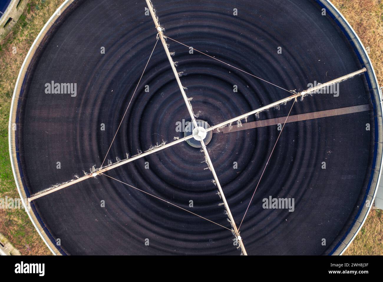Aerial top view of massive round water tank for water filtration Stock ...