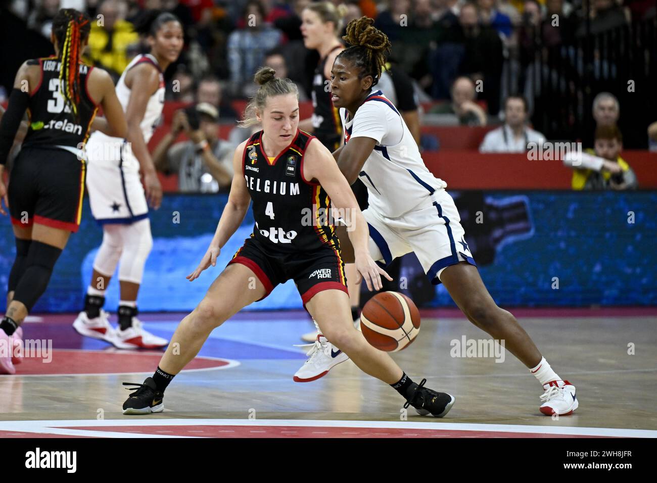 Antwerp, Belgium. 08th Feb, 2024. Belgium's Elise Ramette and USA's ...