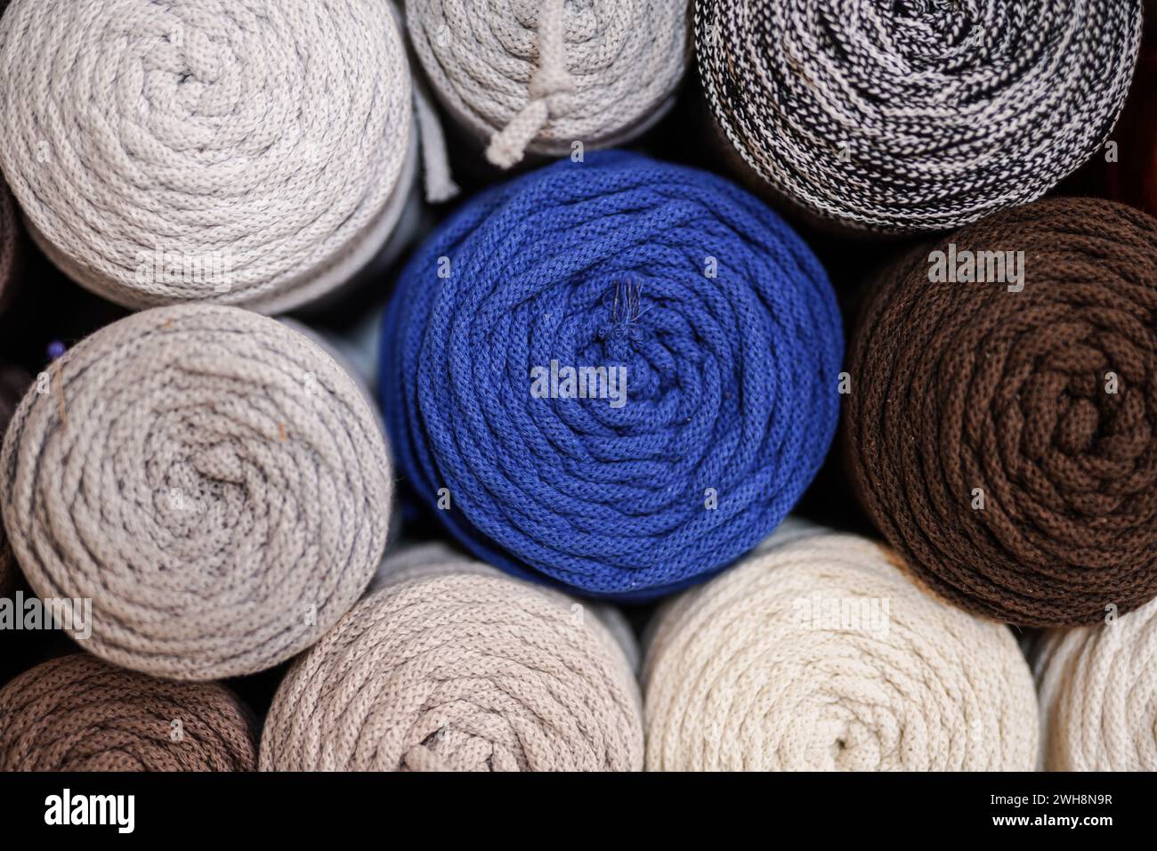 Needles and thread close up Stock Photo - Alamy