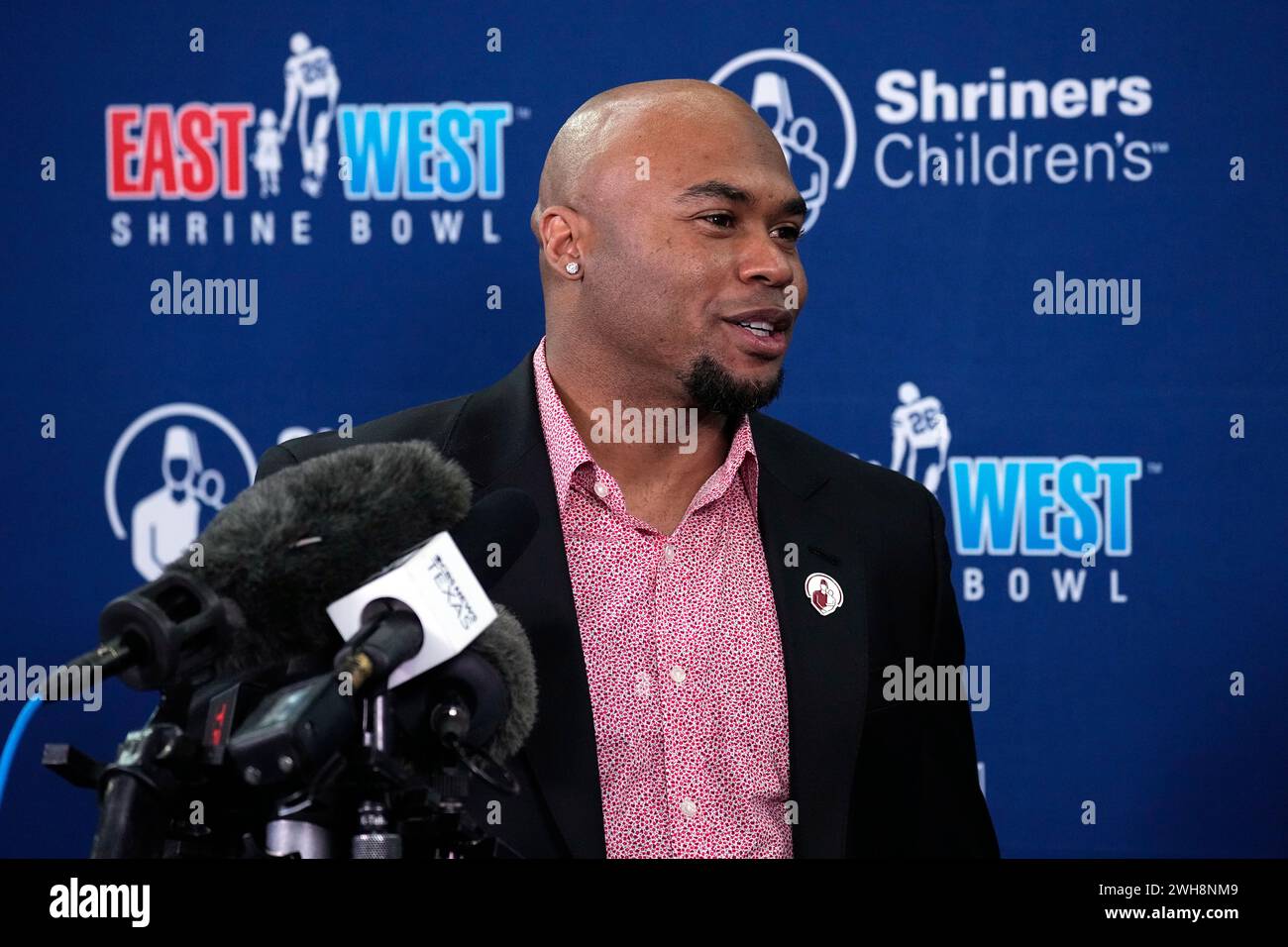Former NFL player Steve Smith Sr., responds to questions during an ...