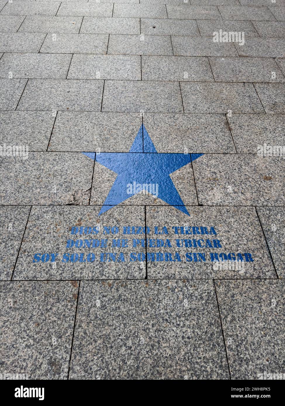 A path of stars with phrases from the movie "Estrella Azul", about the ...