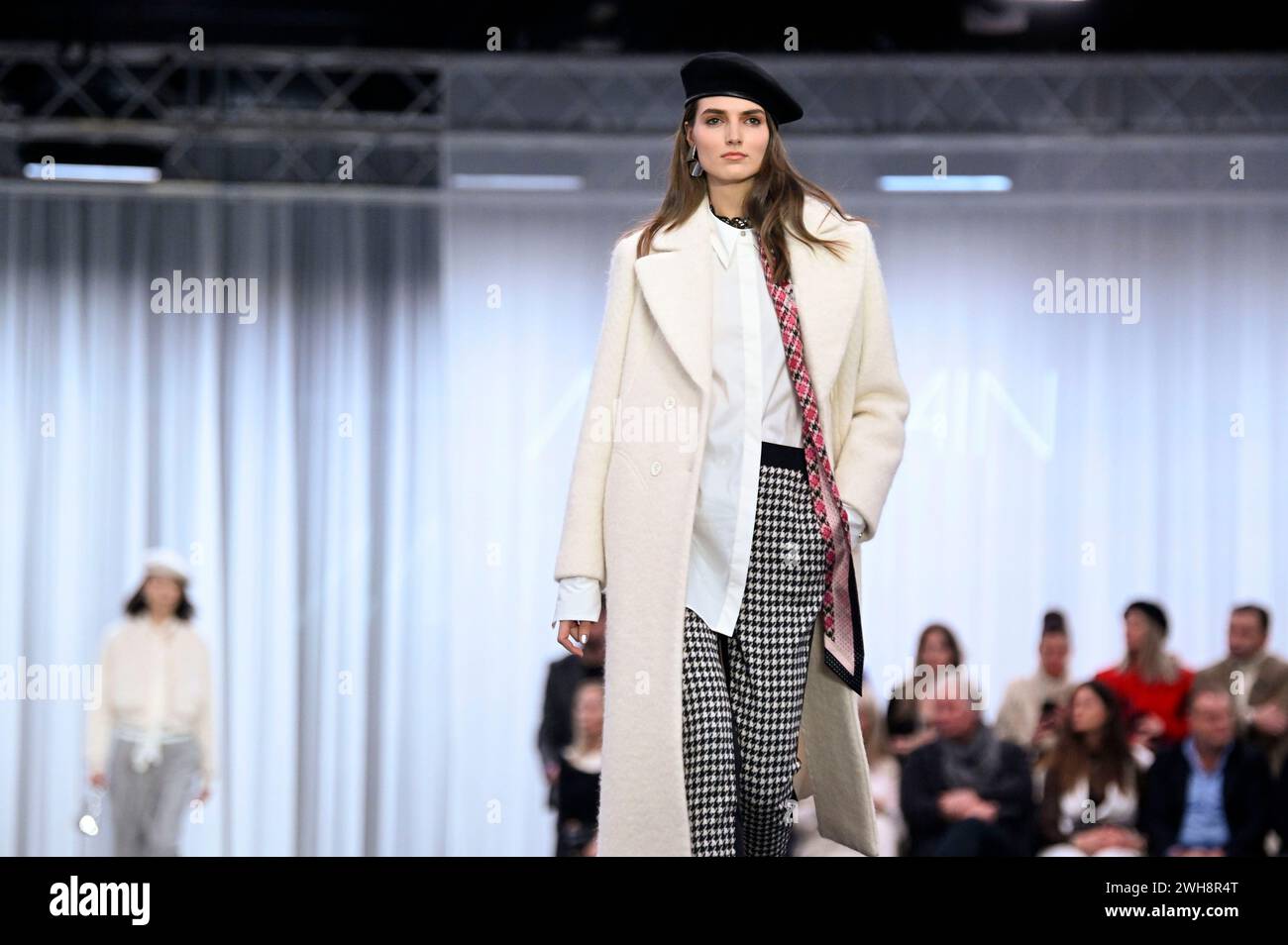 Model bei der Marc Cain Fashion Show auf der Berlin Fashion Week Autumn ...