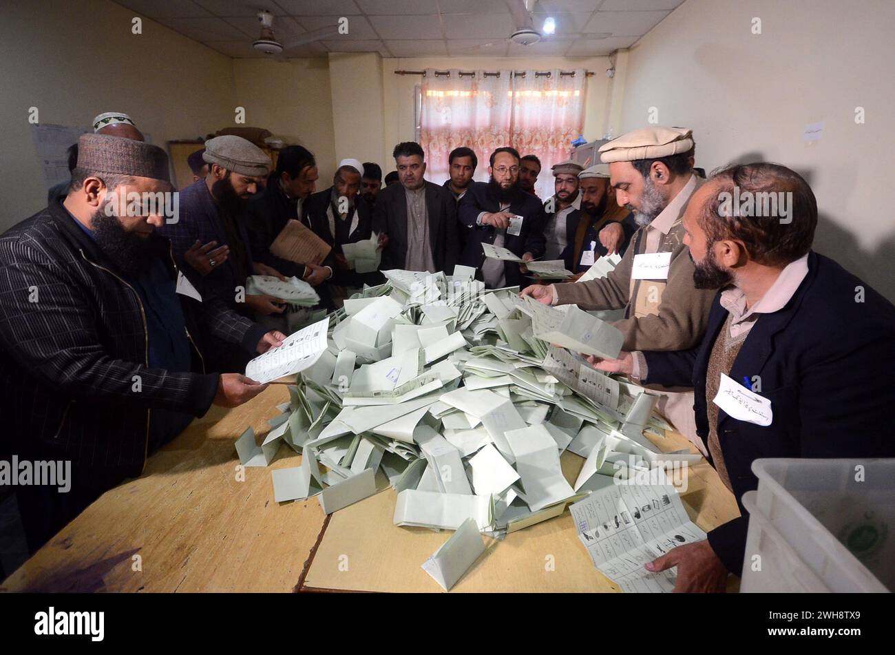 Peshawar, Peshawar, Pakistan. 8th Feb, 2024. PESHAWAR, PAKISTAN, FBR ...