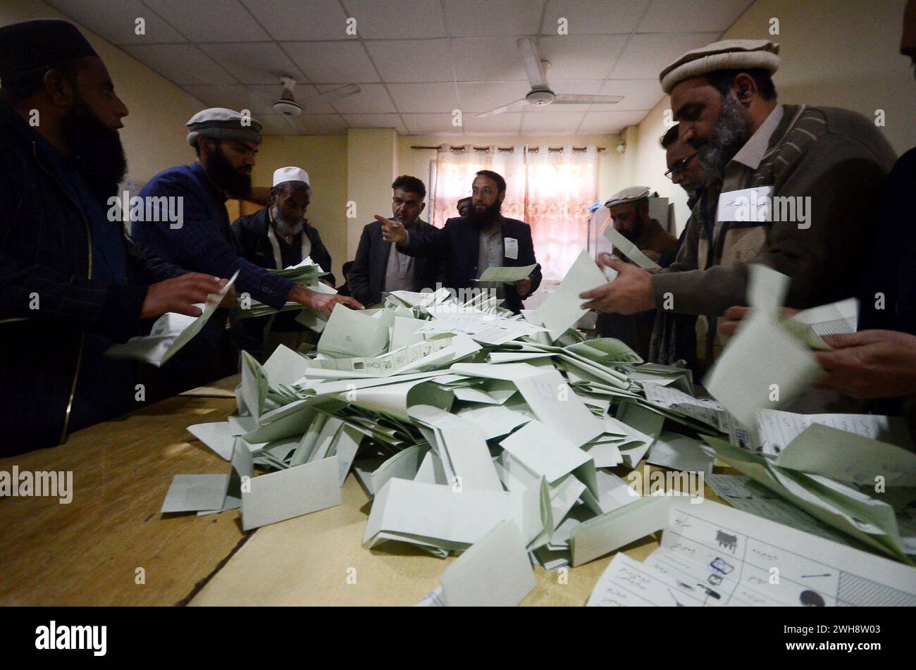 Peshawar, Peshawar, Pakistan. 8th Feb, 2024. PESHAWAR, PAKISTAN, FBR ...