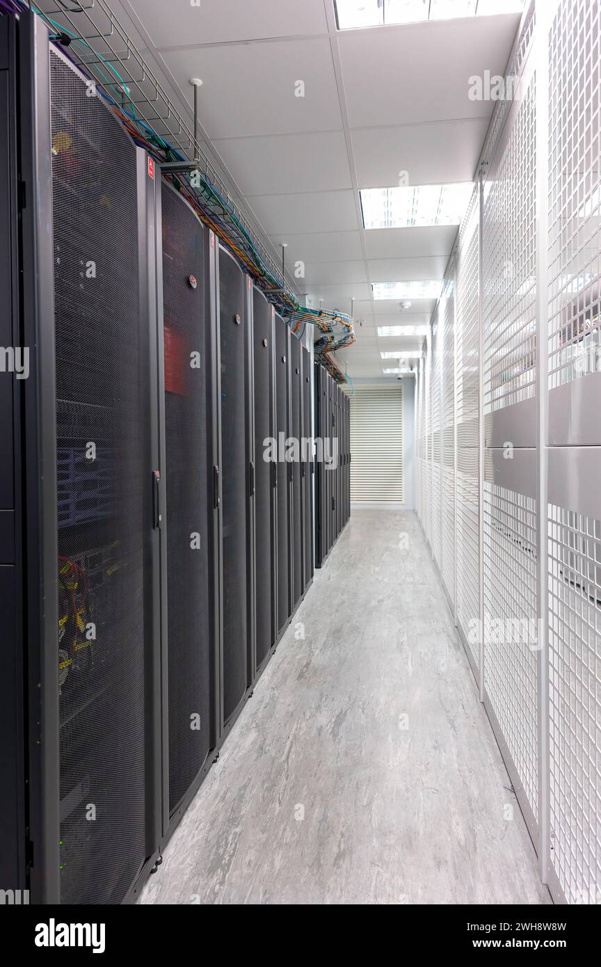 Server cabinets hi-res stock photography and images - Alamy
