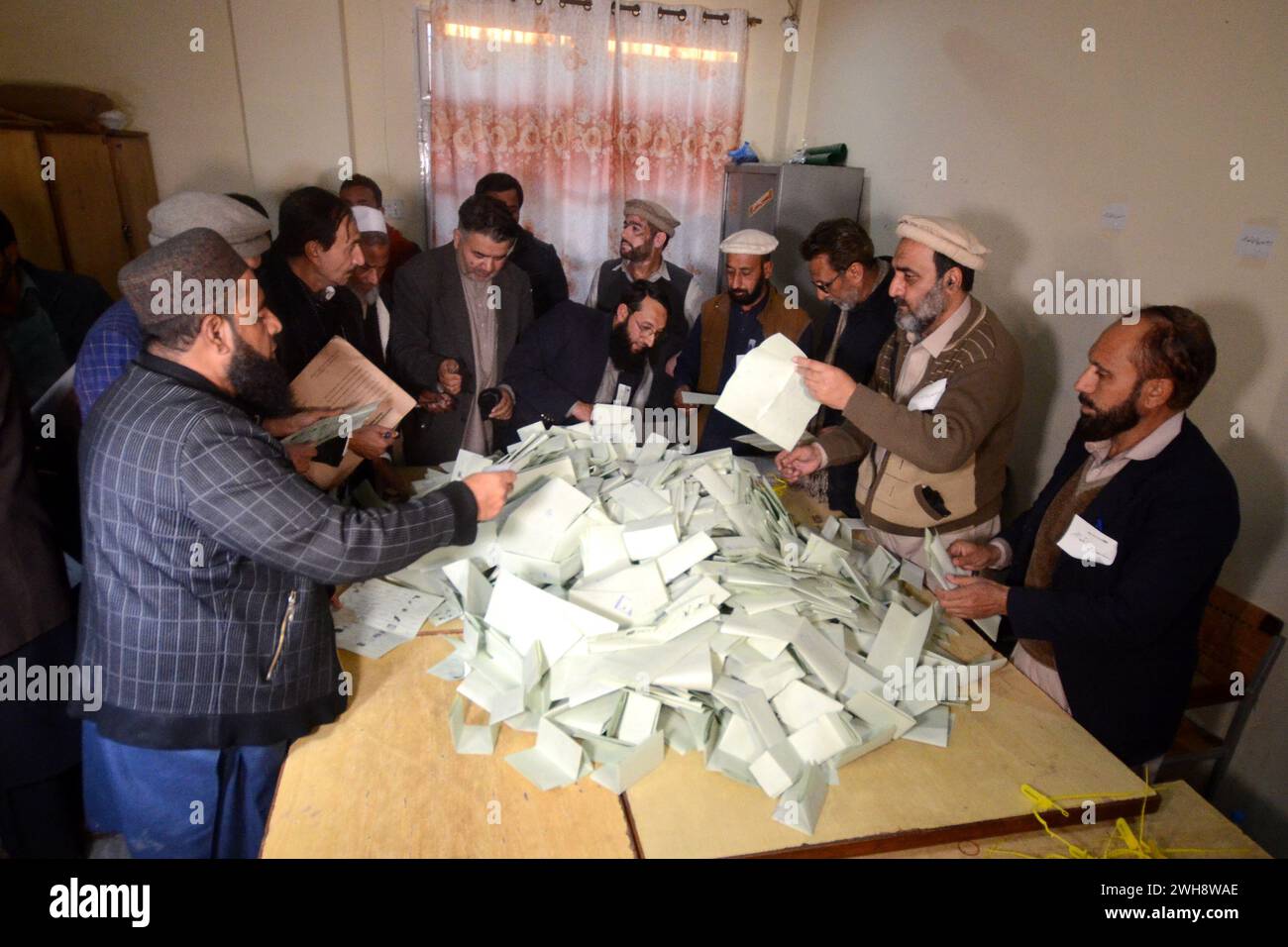 Peshawar, Peshawar, Pakistan. 8th Feb, 2024. PESHAWAR, PAKISTAN, FBR ...