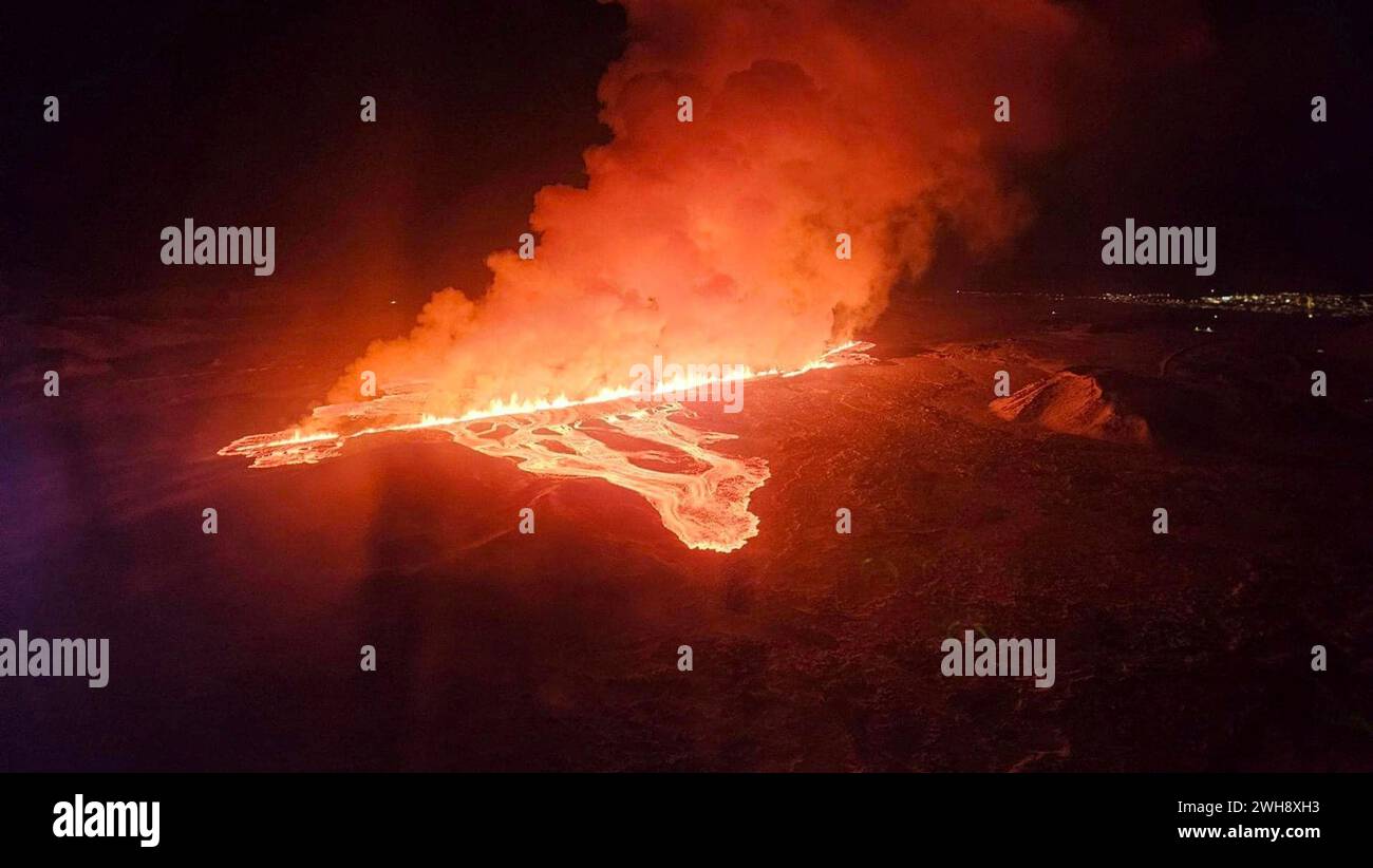 Sundhnukar volcano hi-res stock photography and images - Alamy