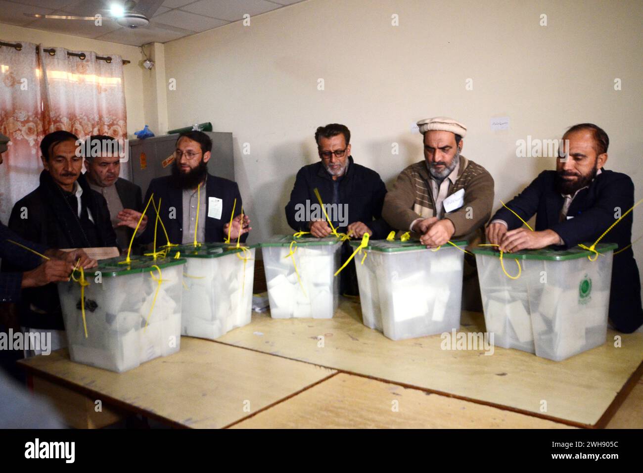 Peshawar, Peshawar, Pakistan. 8th Feb, 2024. PESHAWAR, PAKISTAN, FBR ...