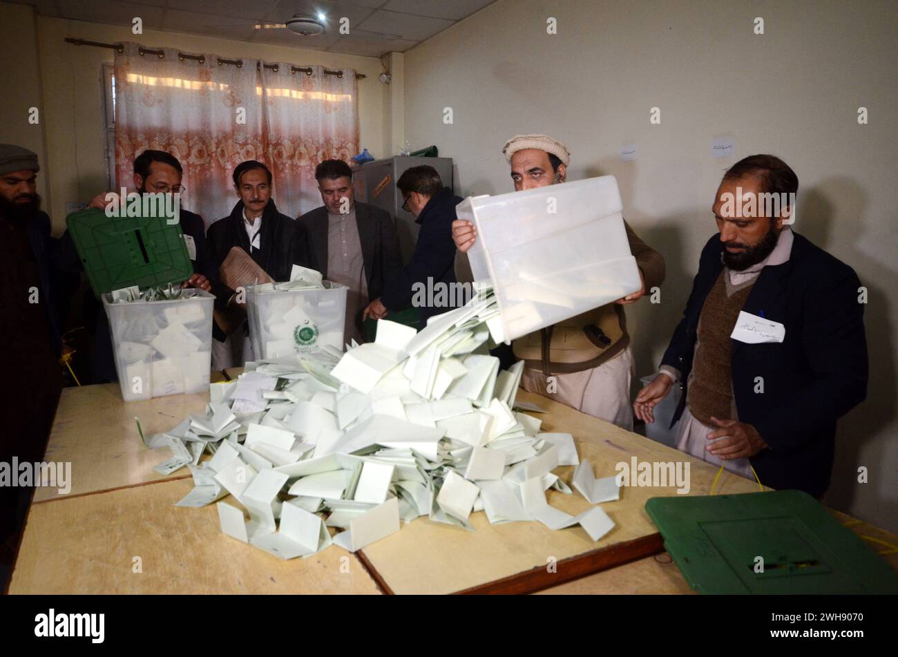 Peshawar, Peshawar, Pakistan. 8th Feb, 2024. PESHAWAR, PAKISTAN, FBR ...