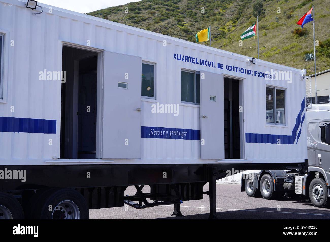 CUARTEL MOVIL TODD D ROBINSON Quito 8 de febrero 2024. Entrega del ...