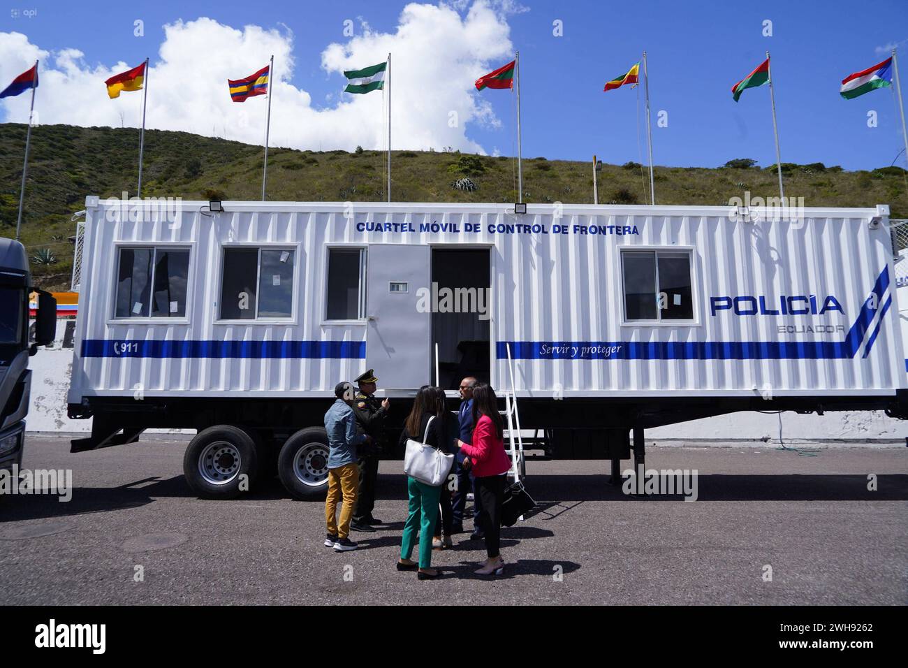 CUARTEL MOVIL TODD D ROBINSON Quito 8 de febrero 2024. Entrega del ...