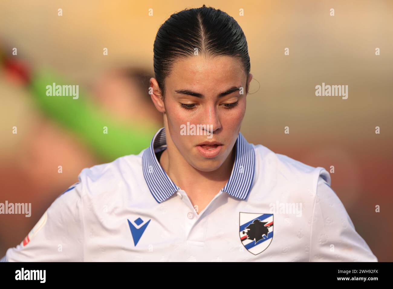 Femminile victoria hi-res stock photography and images - Alamy