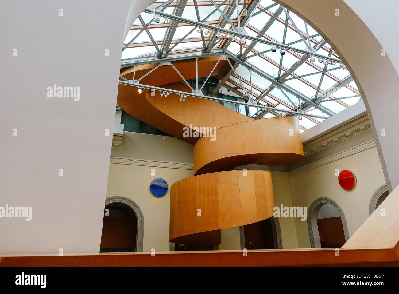 Frank Gehry-designed Allan Slaight and Emmanuelle Gattuso Spiral ...