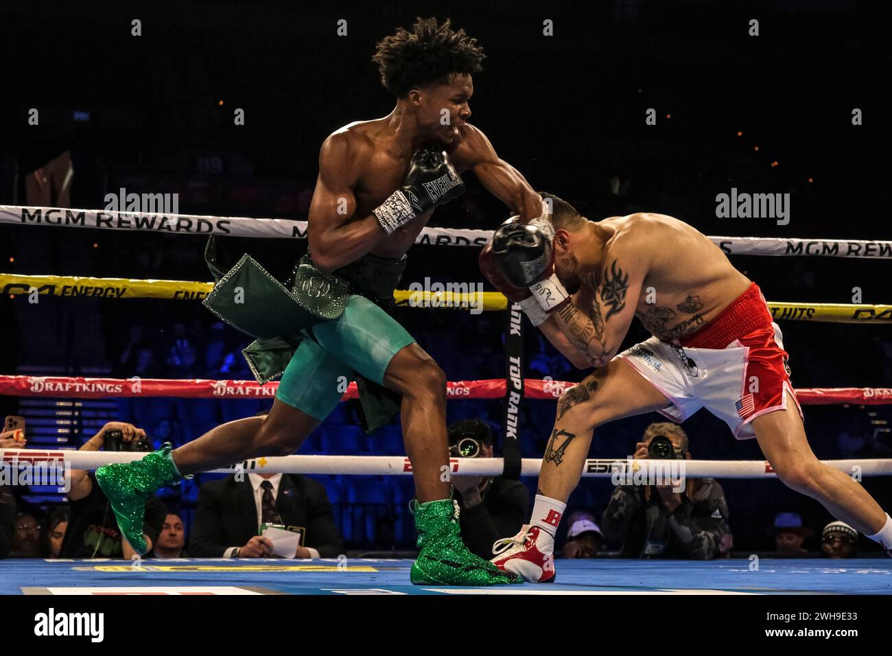 Las Vegas, Nevada, USA. 8th Feb, 2024. Action between Abdullah Mason (12-0 10KOs Green) and ...