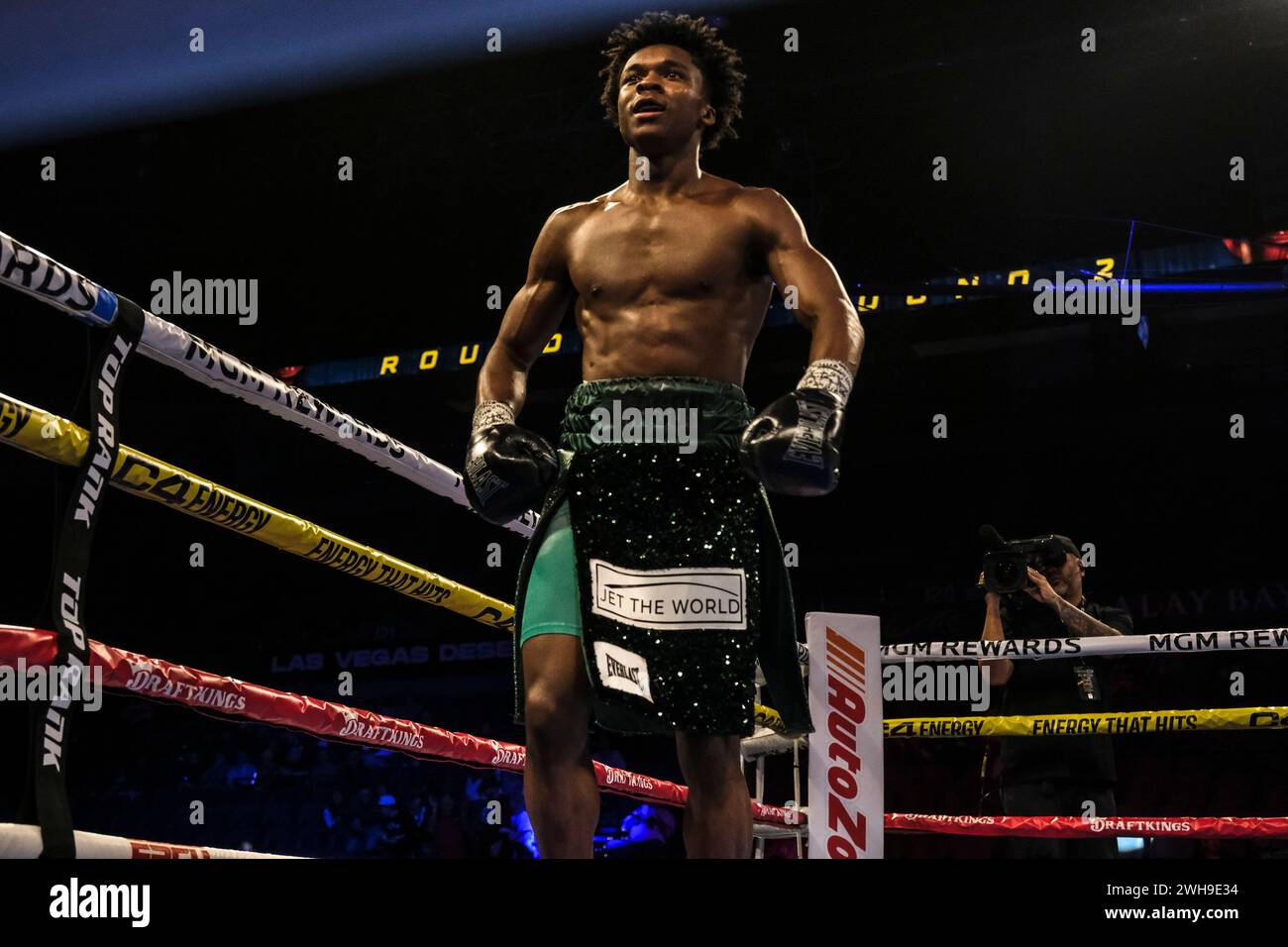 Las Vegas, Nevada, USA. 8th Feb, 2024. Abdullah Mason (12-0 10KOs Green ...