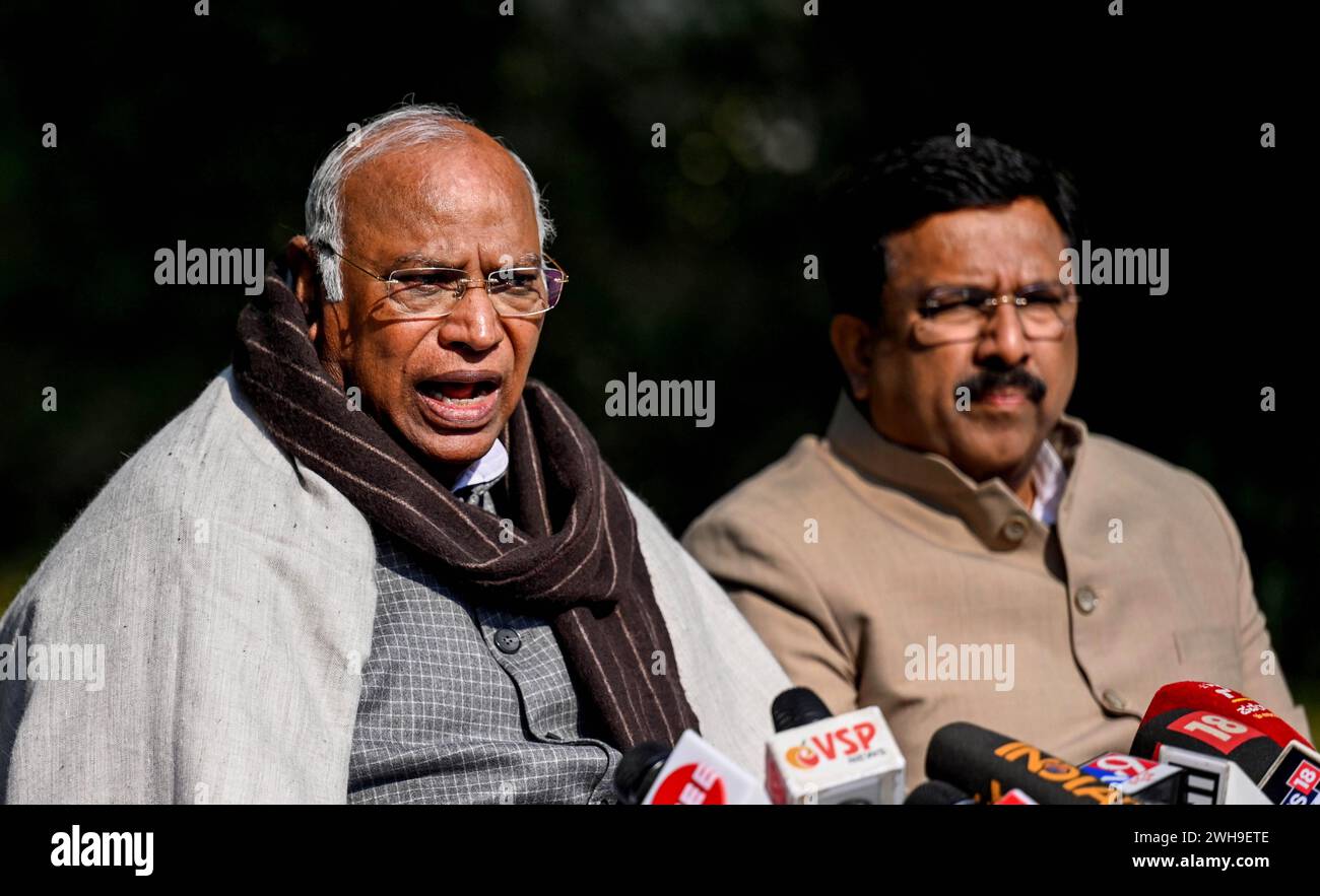 Dr syed hi-res stock photography and images - Alamy