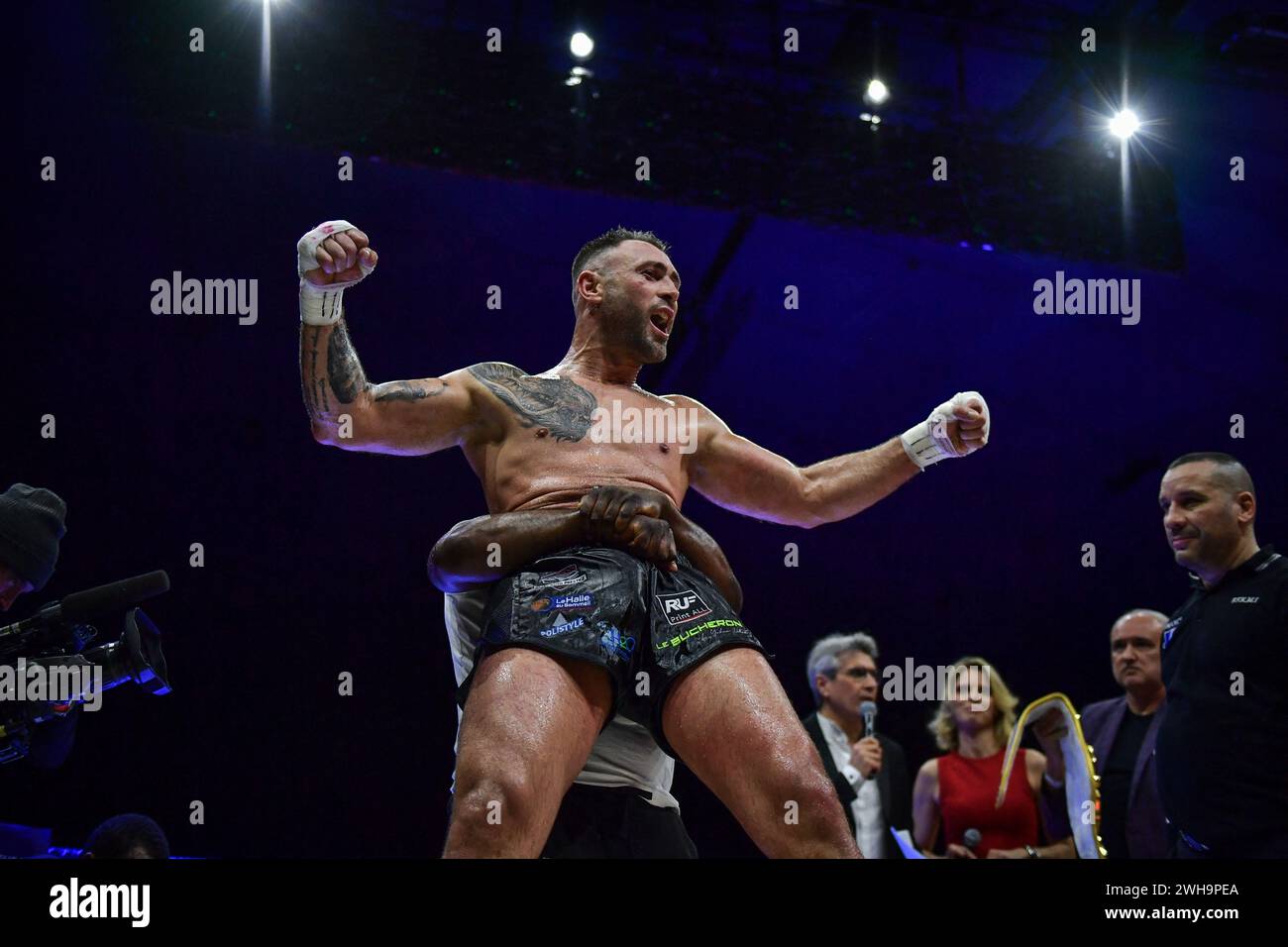 Paris, France. 08th Feb, 2024. Yohan Lidon celebrates the winning ...