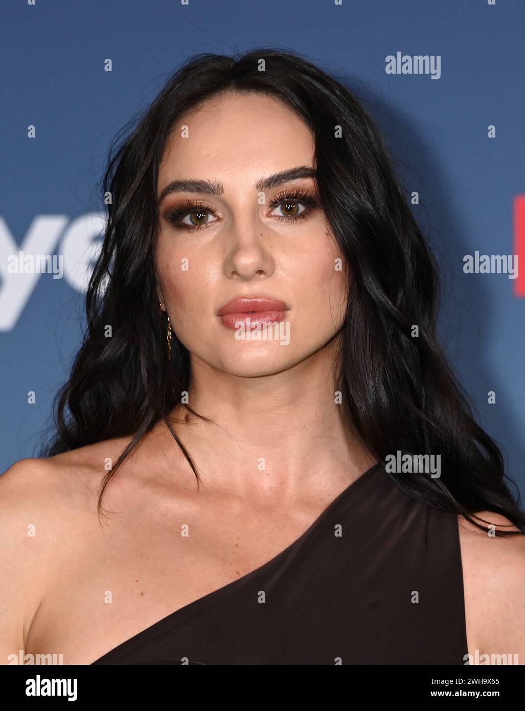 Hollywood, USA. 08th Feb, 2024. Mia Courtney arriving to Netflix's ...