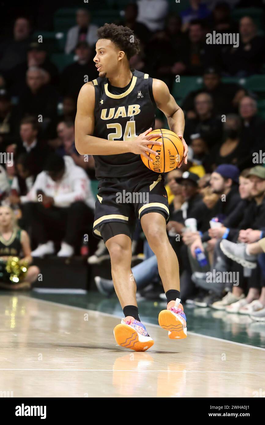 BIRMINGHAM, AL - FEBRUARY 08: UAB Blazers guard Efrem Johnson (24 ...