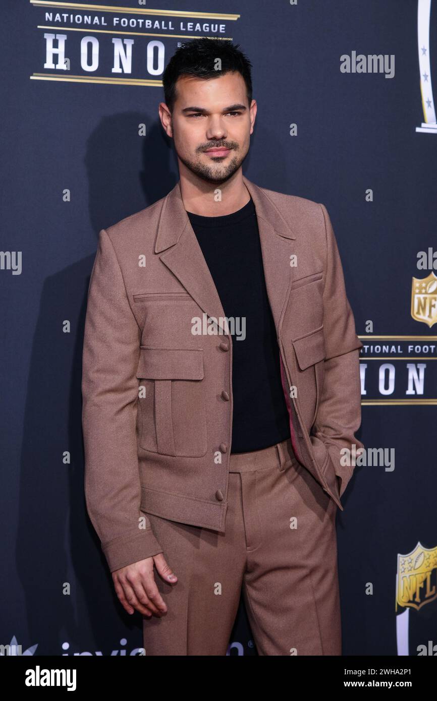 Taylor Lautner on the red carpet at the 13th annual NFL Honors ...