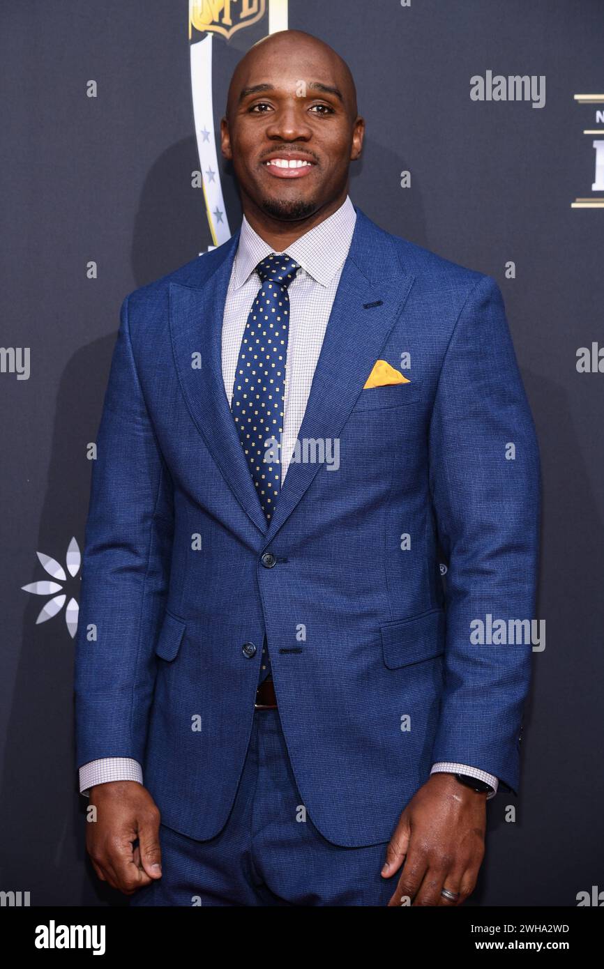 DeMeco Ryans walking on the red carpet at the 13th annual NFL Honors ...