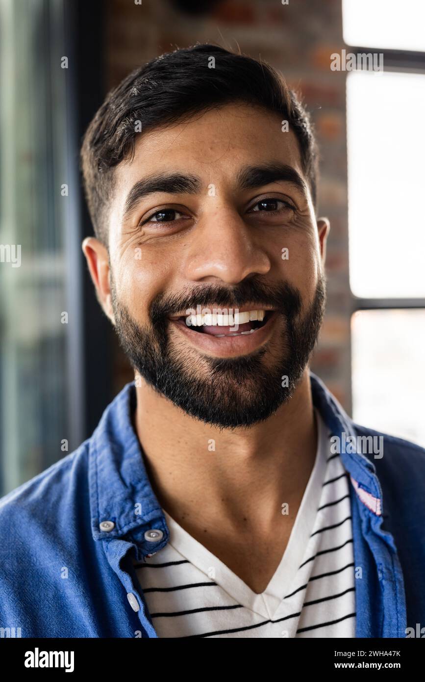 Successful asian business man hi-res stock photography and images - Alamy
