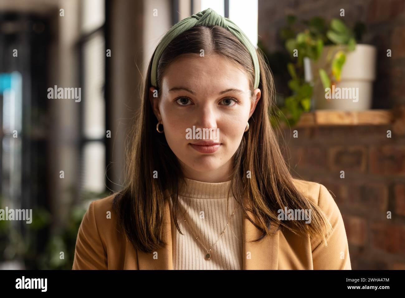 Poses posing adult hi-res stock photography and images - Alamy