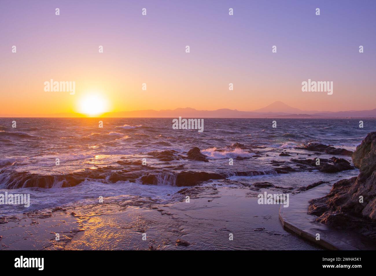 Breathtaking view of the sunset at Chigogafuchi Marine Plateau sea ...