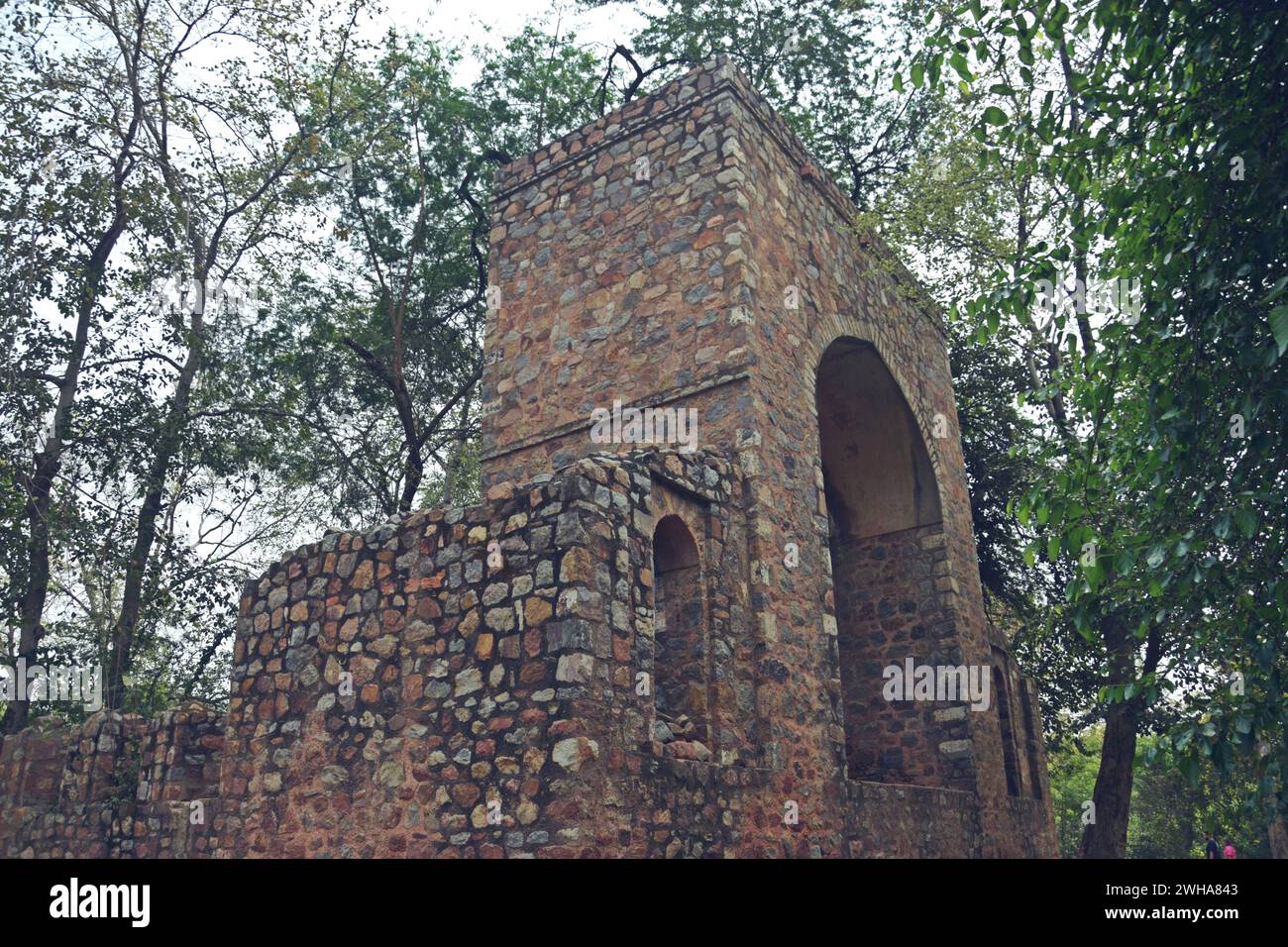 Sunder ruins hi-res stock photography and images - Alamy
