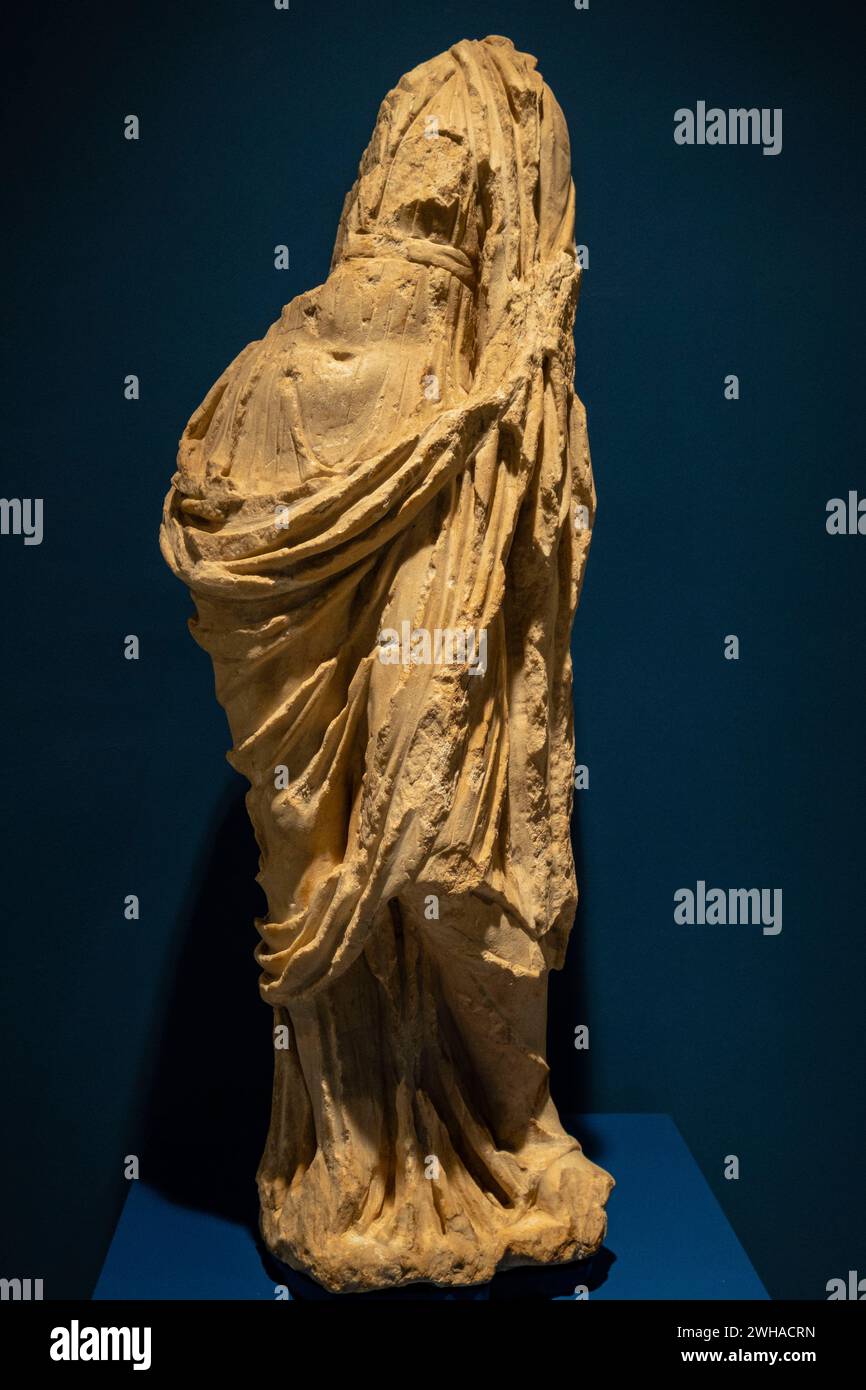 Objetos d art hi-res stock photography and images - Alamy