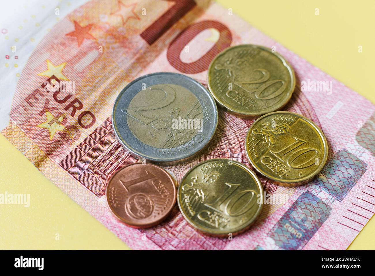 Lohnanhebung hi-res stock photography and images - Alamy