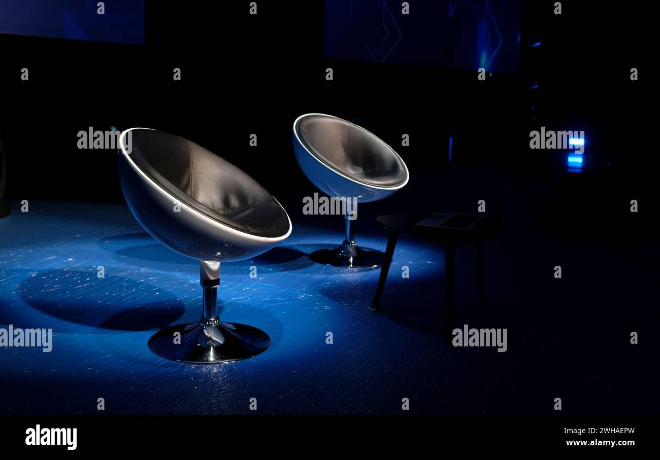 Spotlight chair hi-res stock photography and images - Alamy