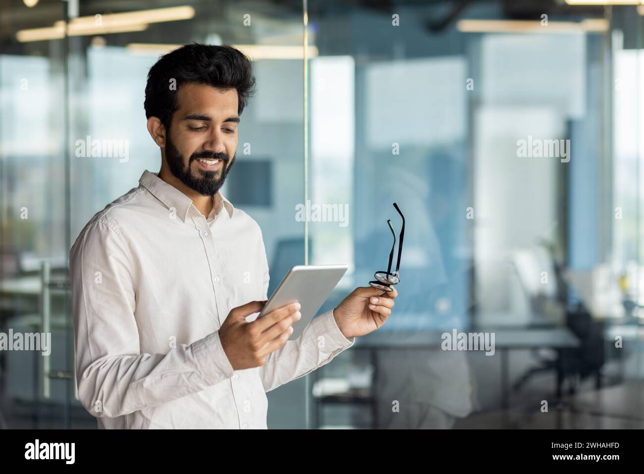 Tech savvy workspace hi-res stock photography and images - Alamy