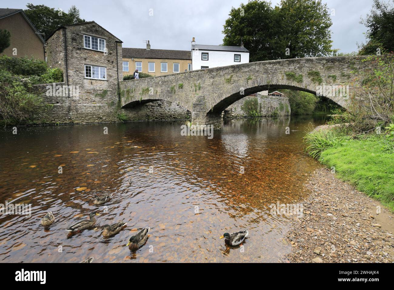 The 17th century Frank's Bridge over the River Eden, Kirkby Stephen ...