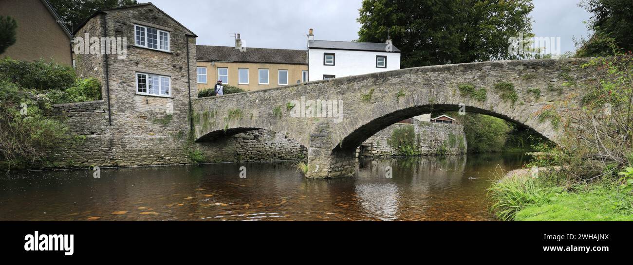 The 17th century Frank's Bridge over the River Eden, Kirkby Stephen ...