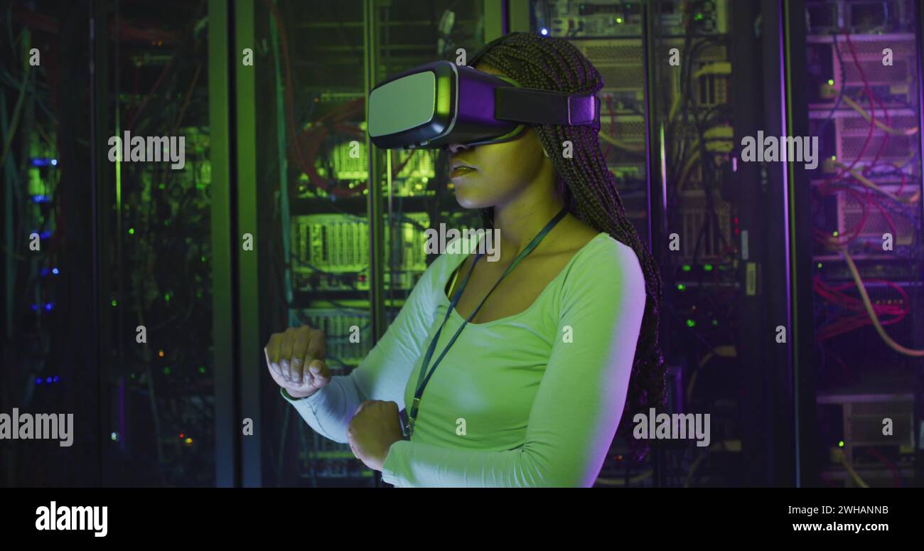 Female engineer african american hi-res stock photography and images ...