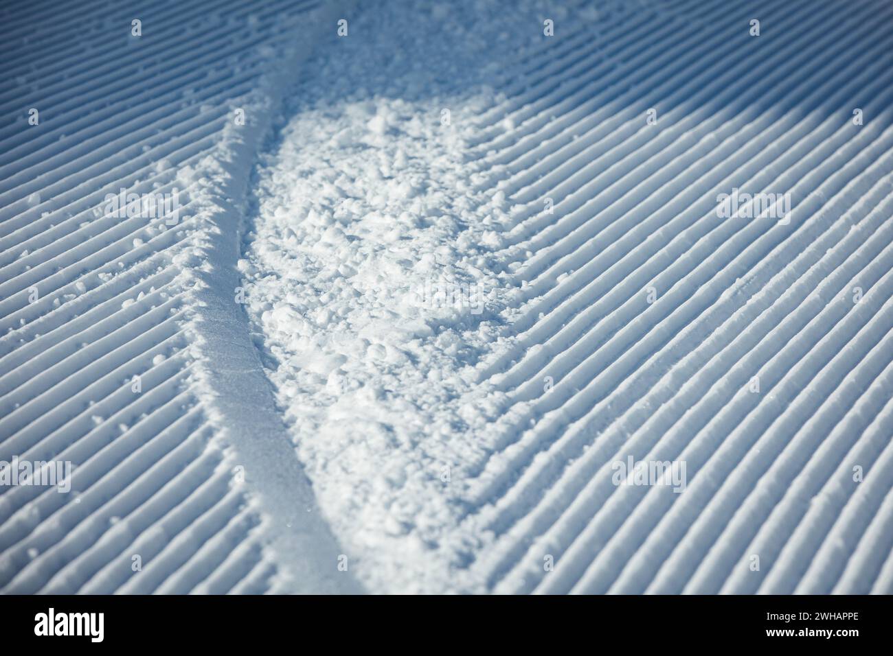 Track patterns hi-res stock photography and images - Alamy