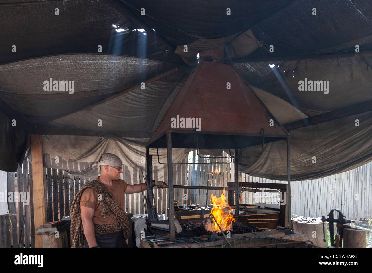 Man medieval festival blacksmith hi-res stock photography and images - Alamy