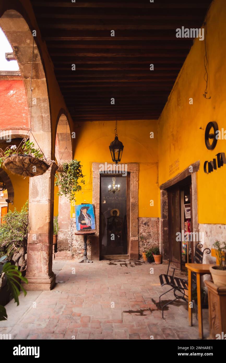 Beautiful entryway into old mexican house Stock Photo - Alamy