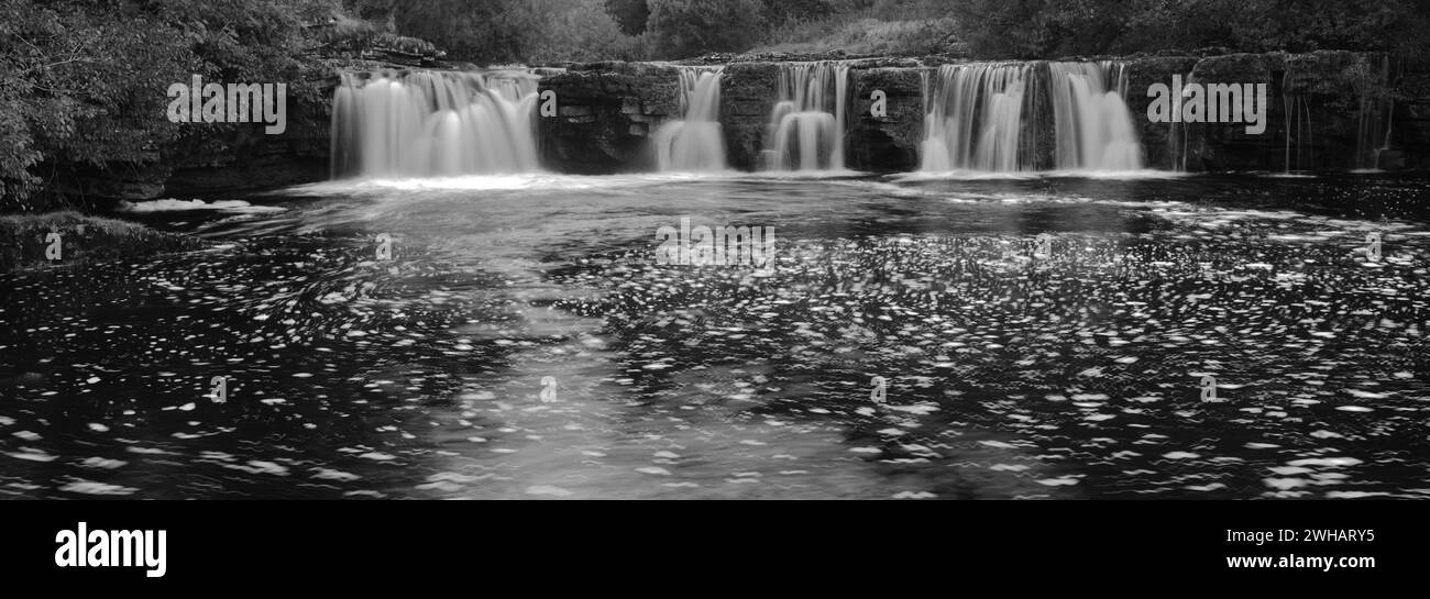 Autumn, Wain Wath Force waterfalls, River Swale, Swaledale; Yorkshire ...